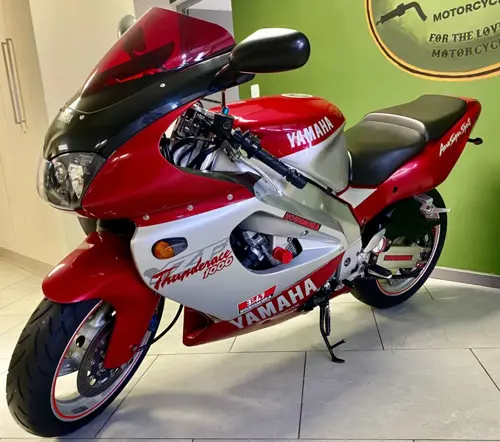 Yamaha YZF-R1 for sale with pictures and more for the 2000 Yamaha YZF R1 in South Africa brought ...